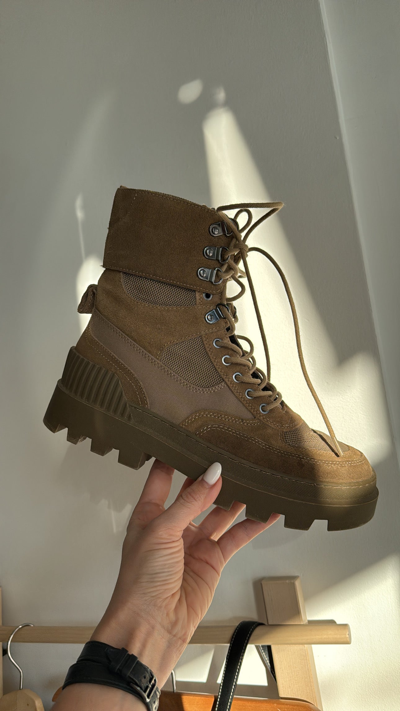 Zara lug sole combat boots Brown 40 The Recollective